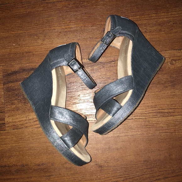 Toms | Shoes | Toms Wedge Heel Metallic Denim Sienna Strap Sandal ...